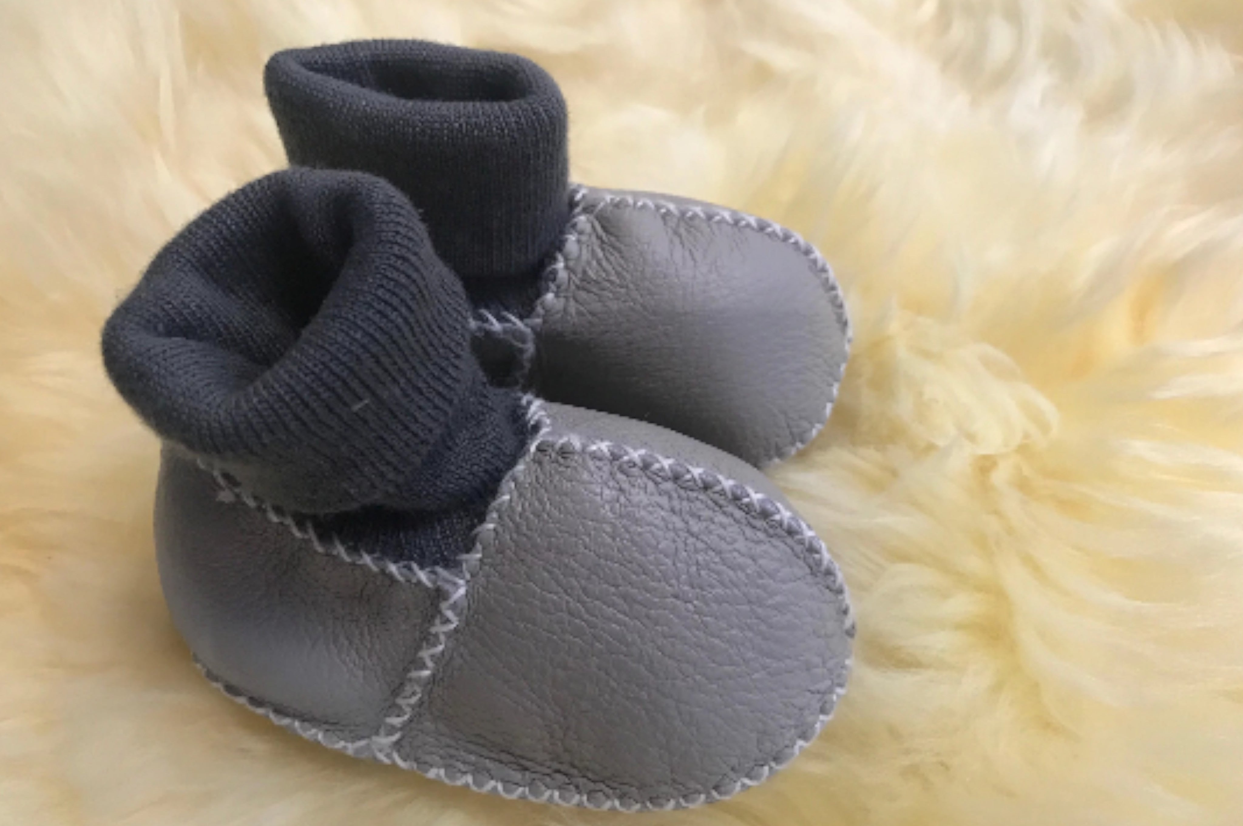 Sheepskin Baby Booties - Grey – Sheepskin Elite